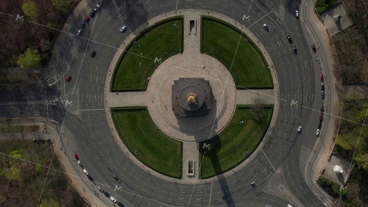 AERIAL: Overhead Birds Eye Drone View Rising over Berlin Victory Column ...