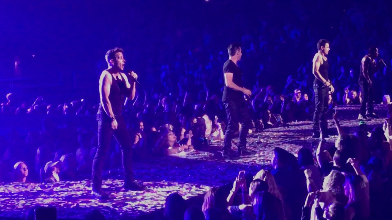 Total Package Tour NKOTB "The Right Stuff" St. Louis - YouTube