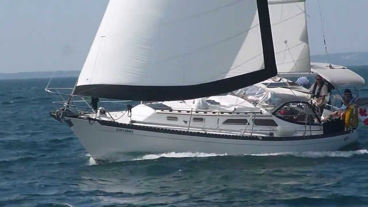 Islander 32 in Fraser Bay - YouTube