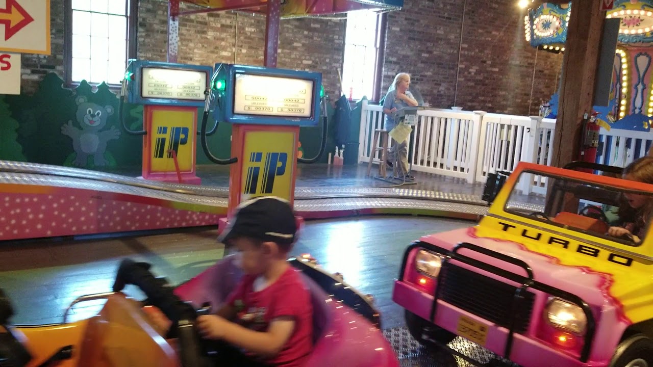 Casper rides the cars at Edaville - YouTube