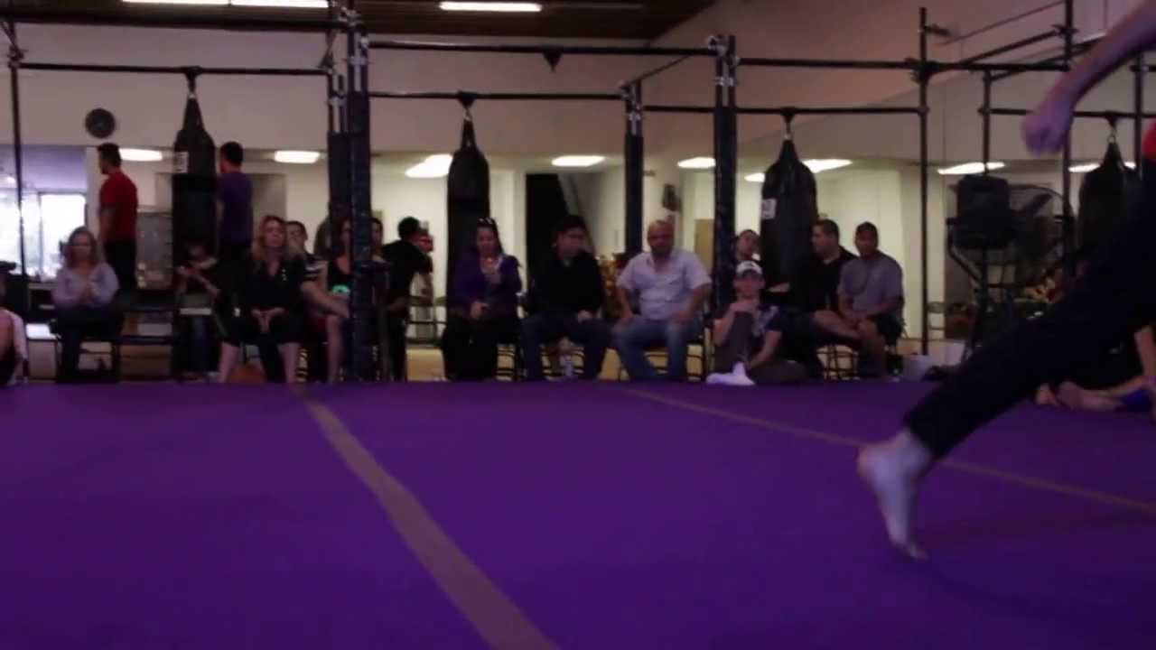 Moe Alafrangy Misleg Double B-twist - YouTube