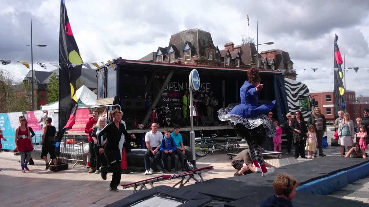 Circus in Hanley - YouTube