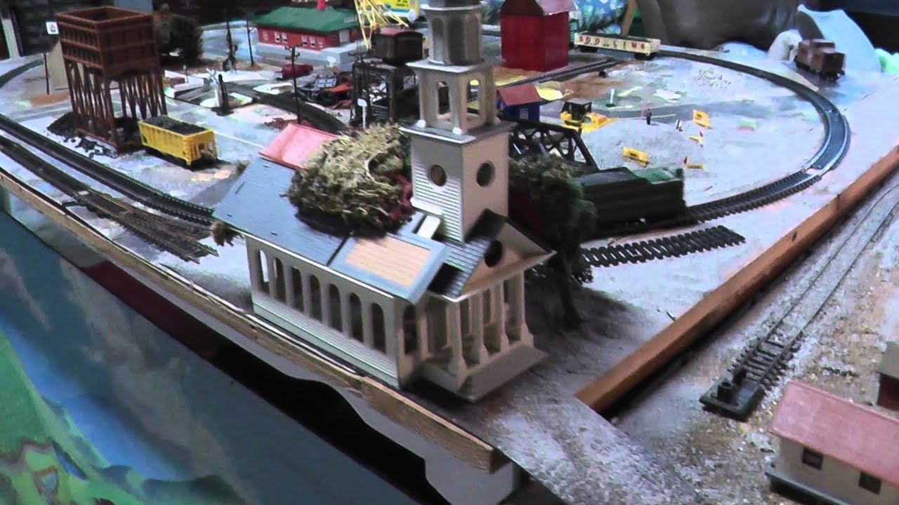 HO Scale Model Electric Toy Train Tables Layouts Railroad - YouTube