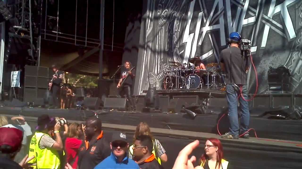 Slayer live 2013 - Soundwave Adelaide - Front row in HD - YouTube