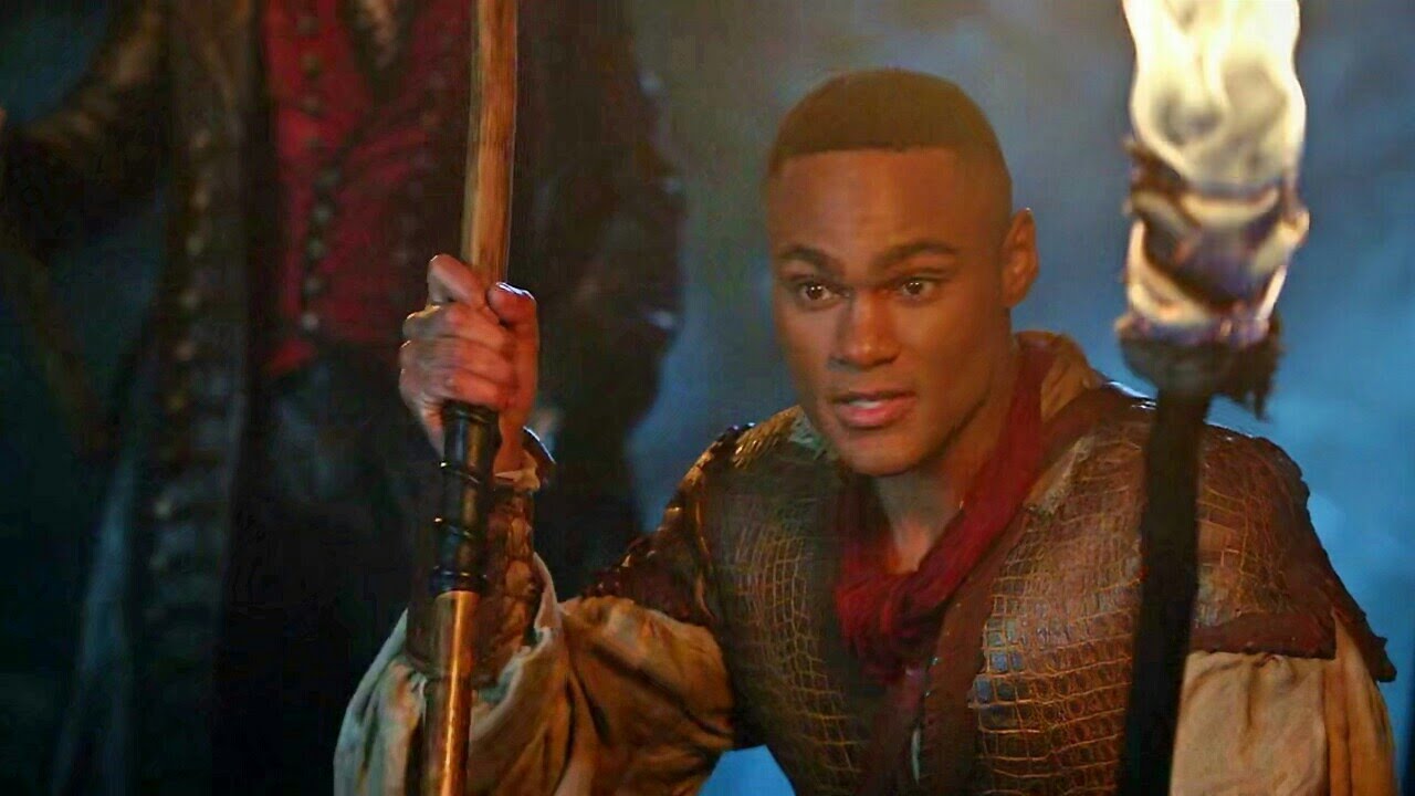 Once Upon A Time 7x12 Naveen And Hook Finds A Wounded Man On The Hood ...
