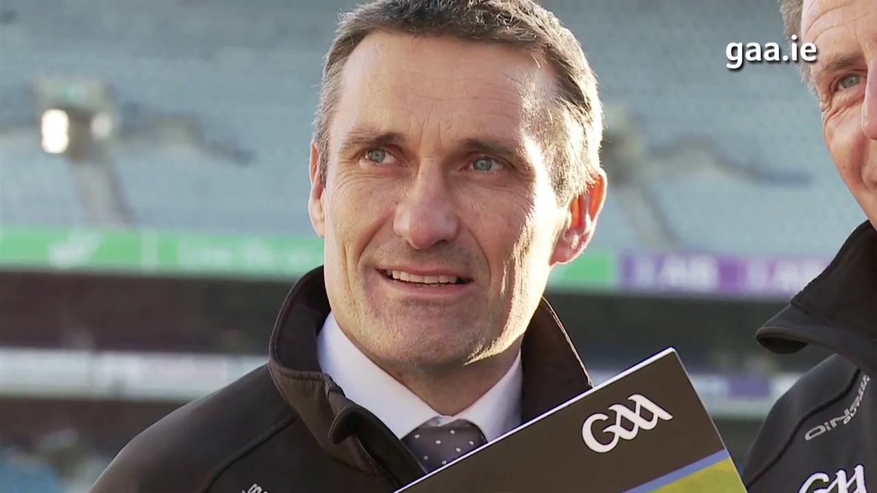 Gaelic Football Referee Maurice Deegan Explains 'The Mark' - YouTube