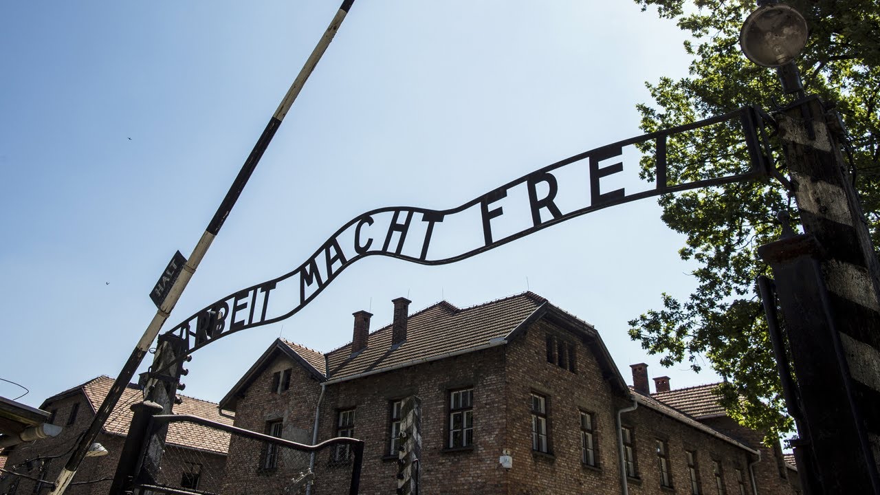 75 años de Auschwitz - YouTube