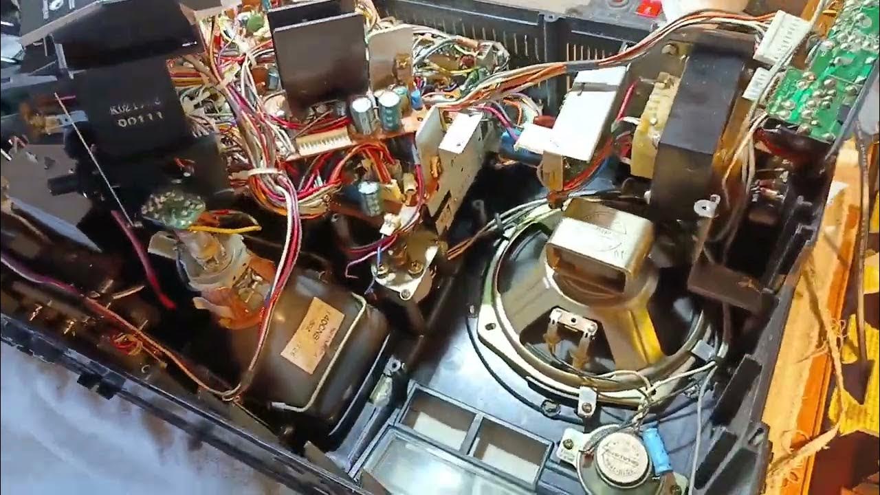 Sharp 5P-37G внутренние органы - YouTube