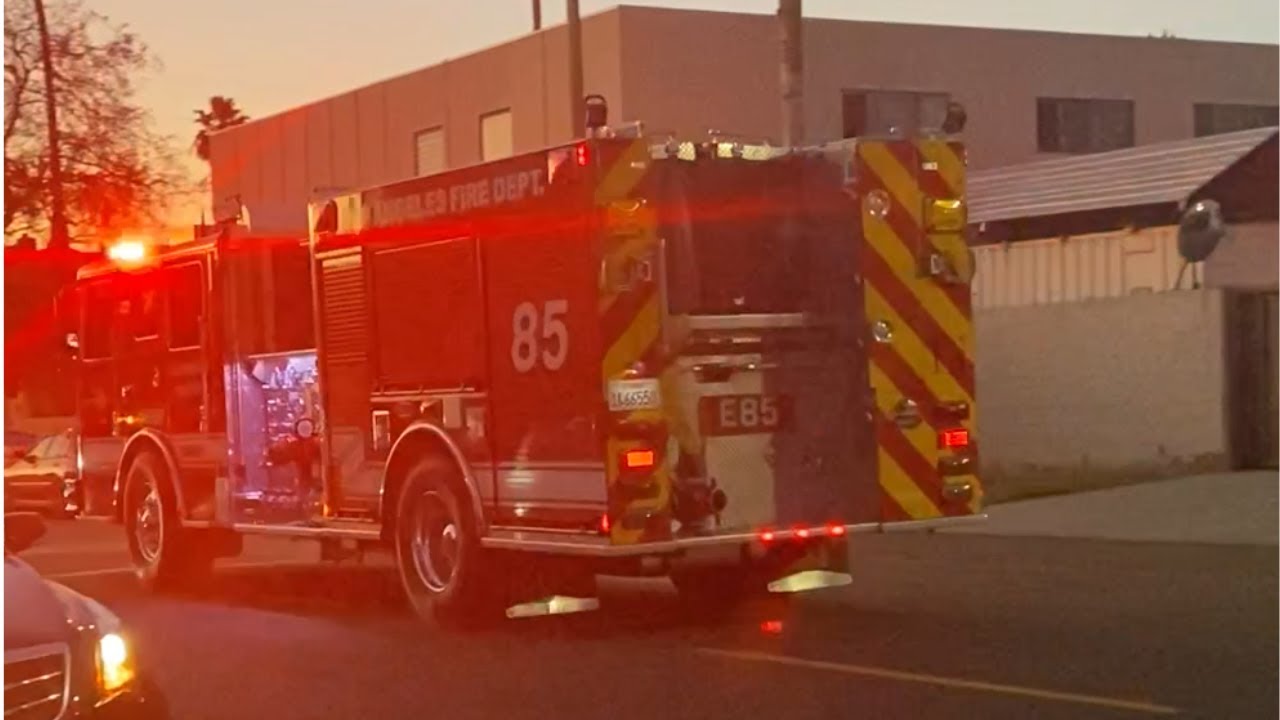 LAFD Engine 85 Responding - YouTube