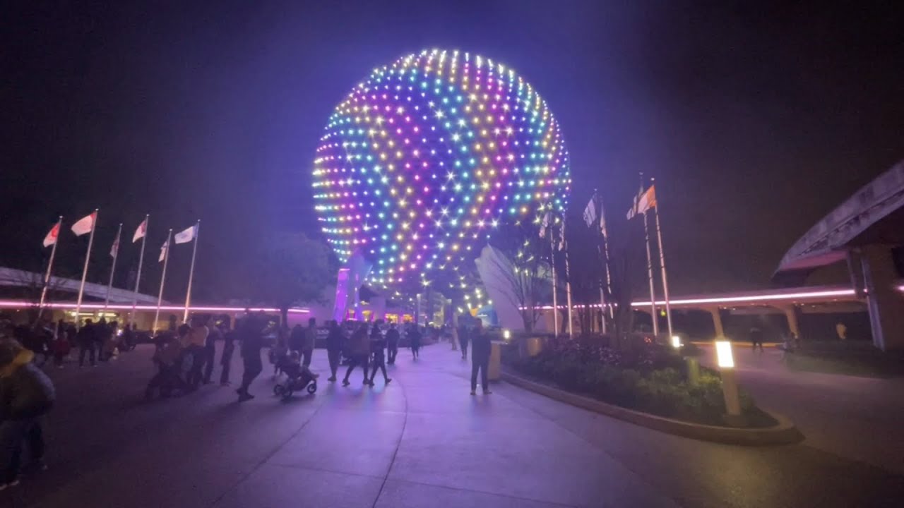 Light shows on spaceship earth - YouTube