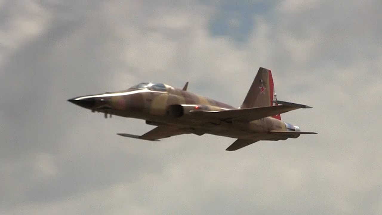 RC F-5 Tiger - Jets Over Czech 2018 - YouTube