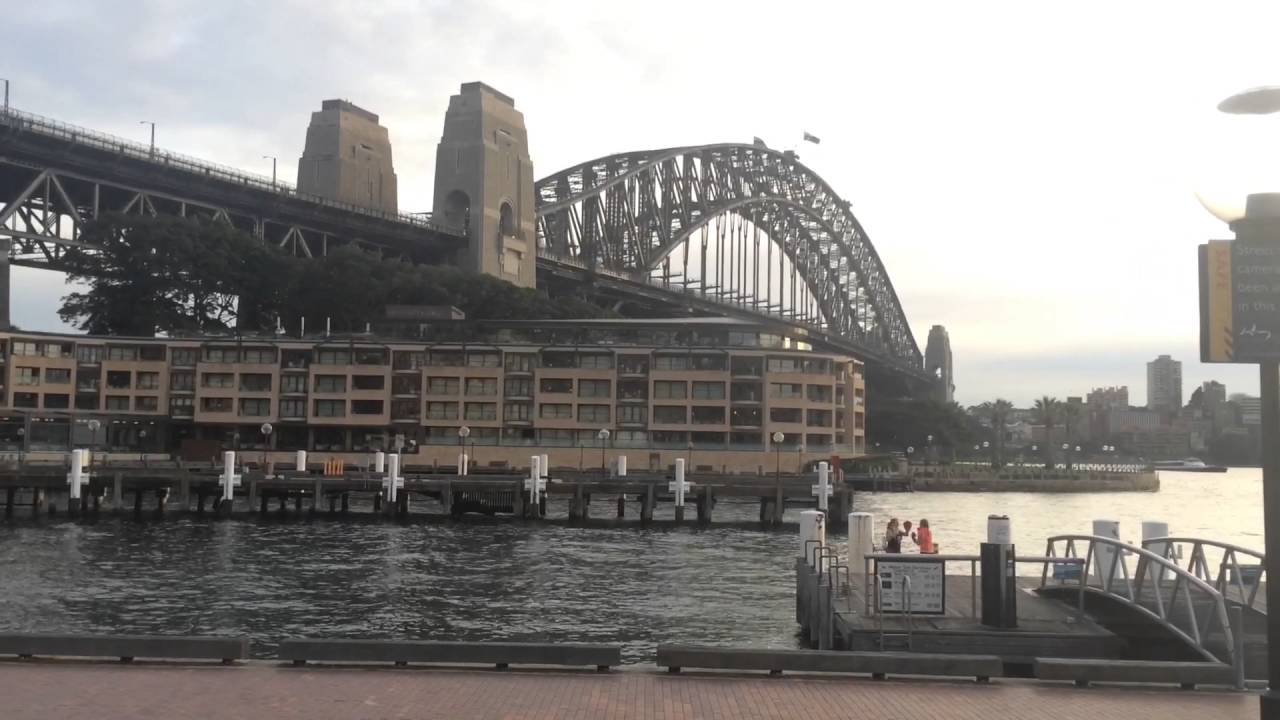 Bill Shorten run in Sydney, shot by iPhone - YouTube