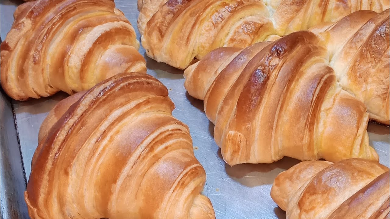 Croissant, masa danesa, técnica de laminado. - YouTube