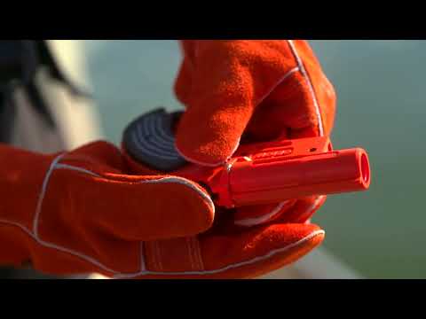 How Do I Use a Flare Gun?