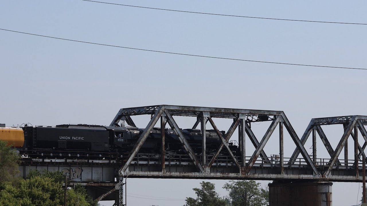 UP Big Boy 4014 - Crossing Missouri River Bridge - Omaha, NE - June 27 ...