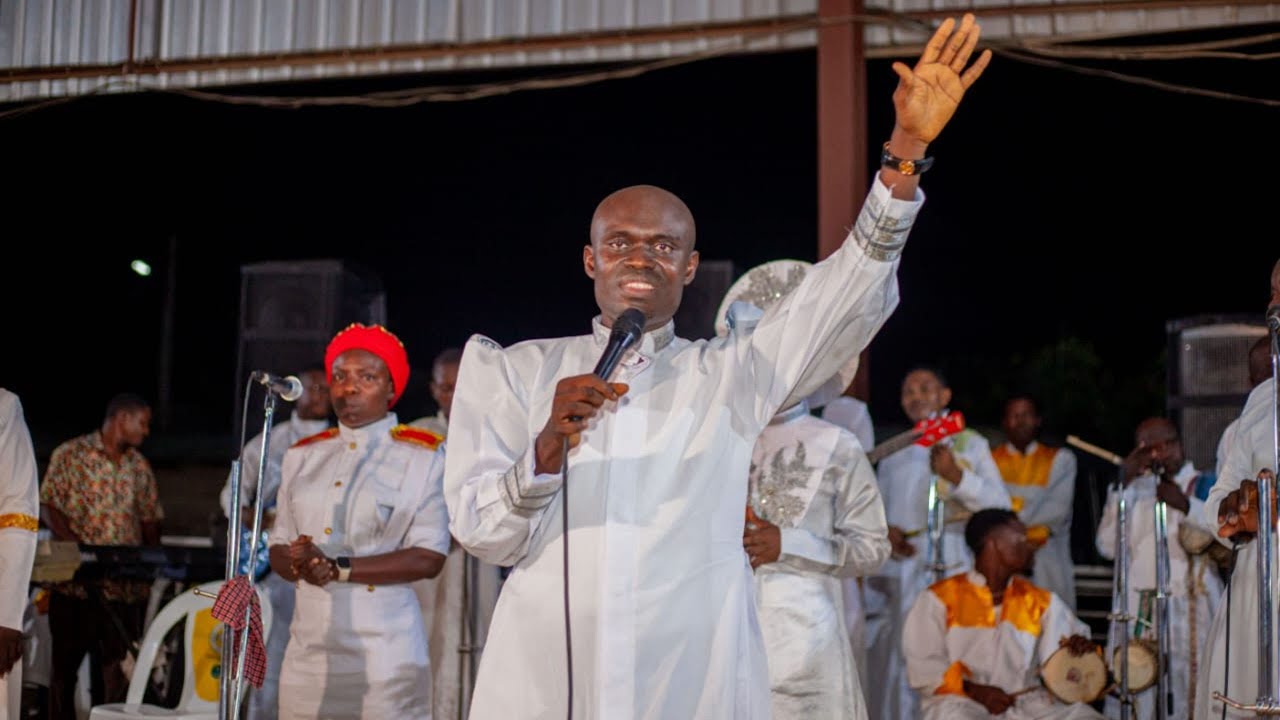 LEKAN REMILEKUN LIVE MINISTRATION AT NIGHT OF RESTORATION 2024 - YouTube