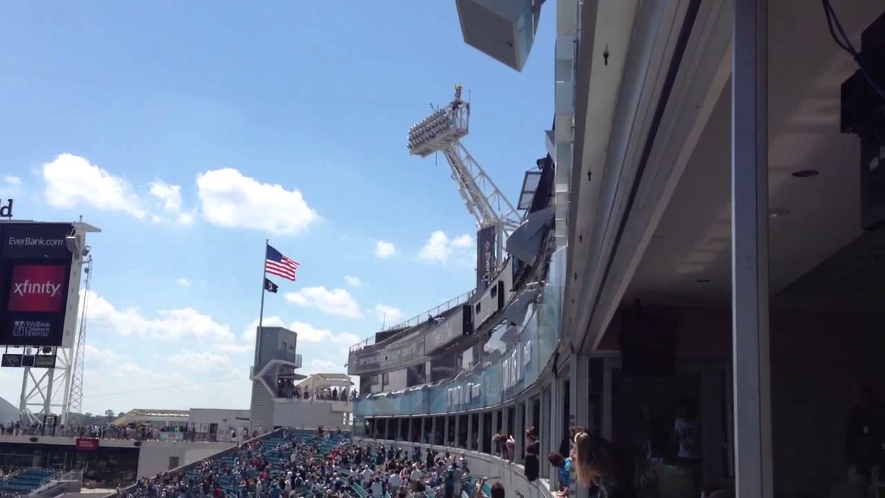 Jackson DeVille jumps into the stadium - YouTube