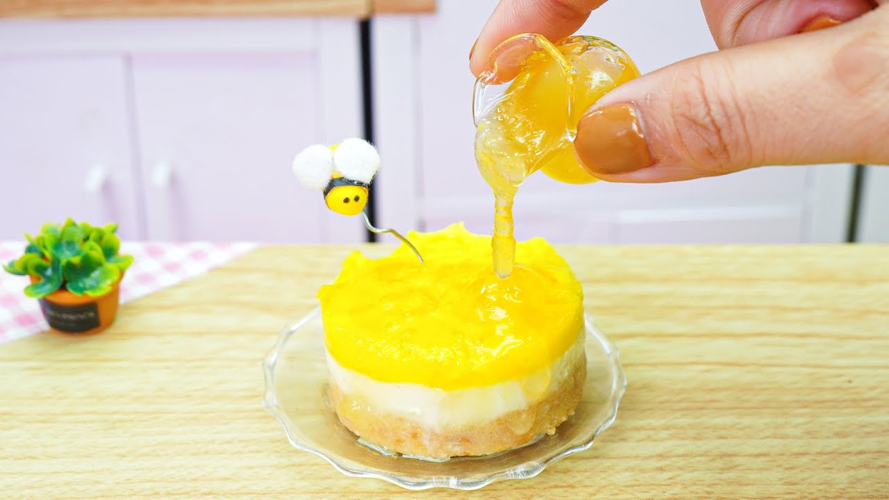 Mini Cooking | Perfect Miniature Honey Bee Cake Recipe - YouTube