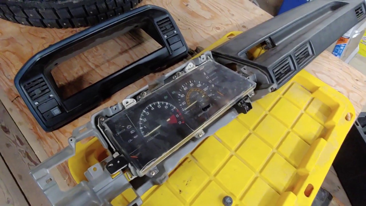 Corolla AE82 Gauge Cluster And Pod Disassembly - YouTube