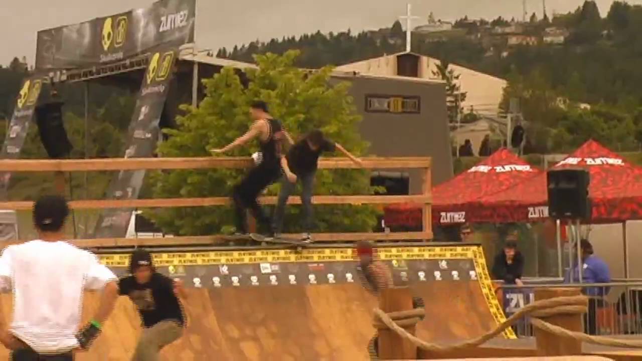 Ben Campbell and Kris Thackery at B.F.F. in Claka-Mass - YouTube