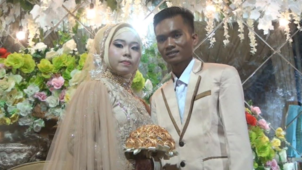 Kebahagian Pengantin di Sesion Busana ke 2 - YouTube