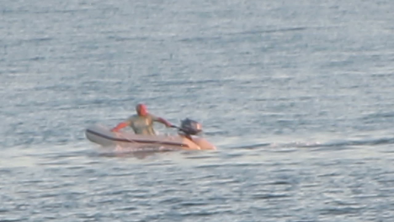 Wales Elvis escape by boat - YouTube