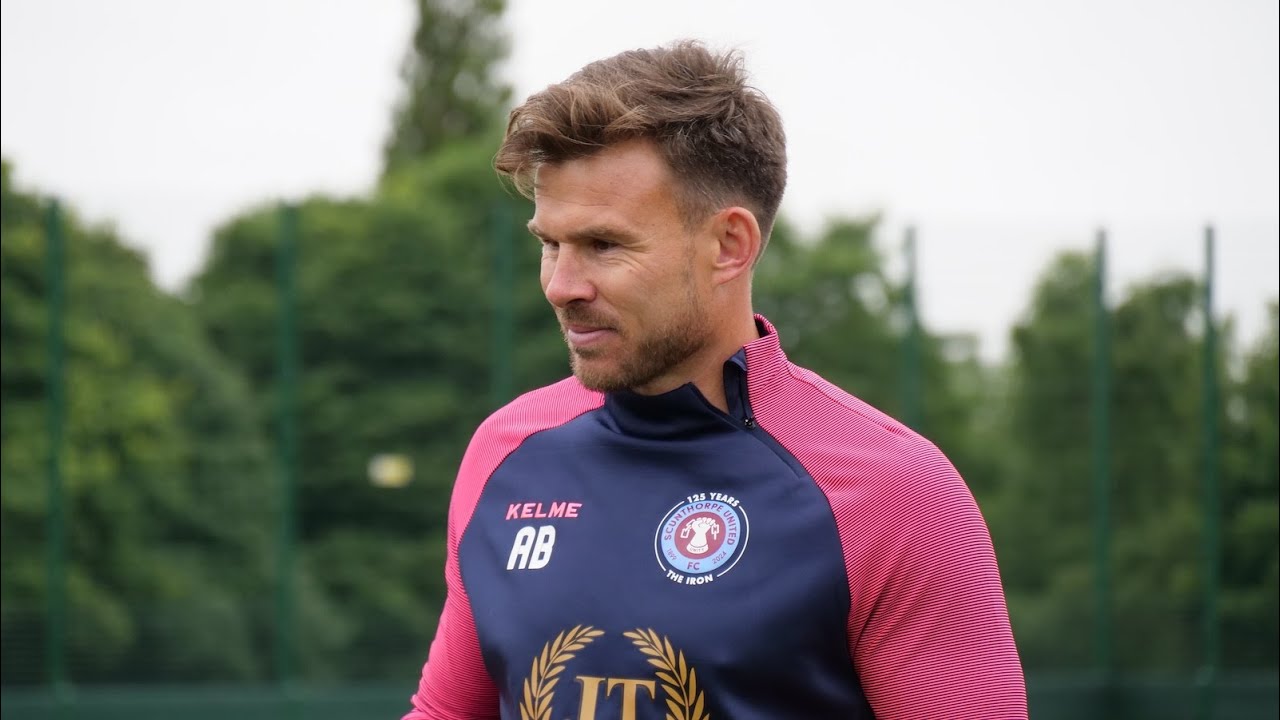 📹 VIDEO: Pre-match team news and views from Andy Butler - YouTube