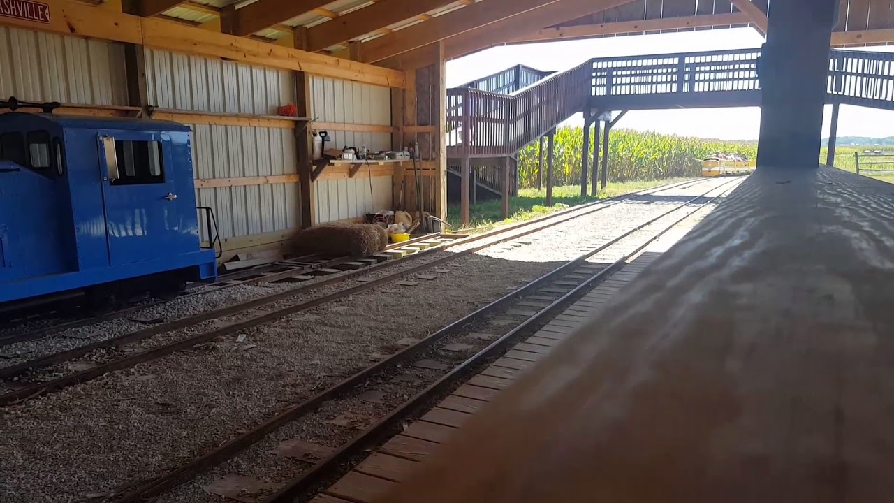 Miniature Lark Ranch RR F7 Meets Chessie System GP35 at Station! - YouTube