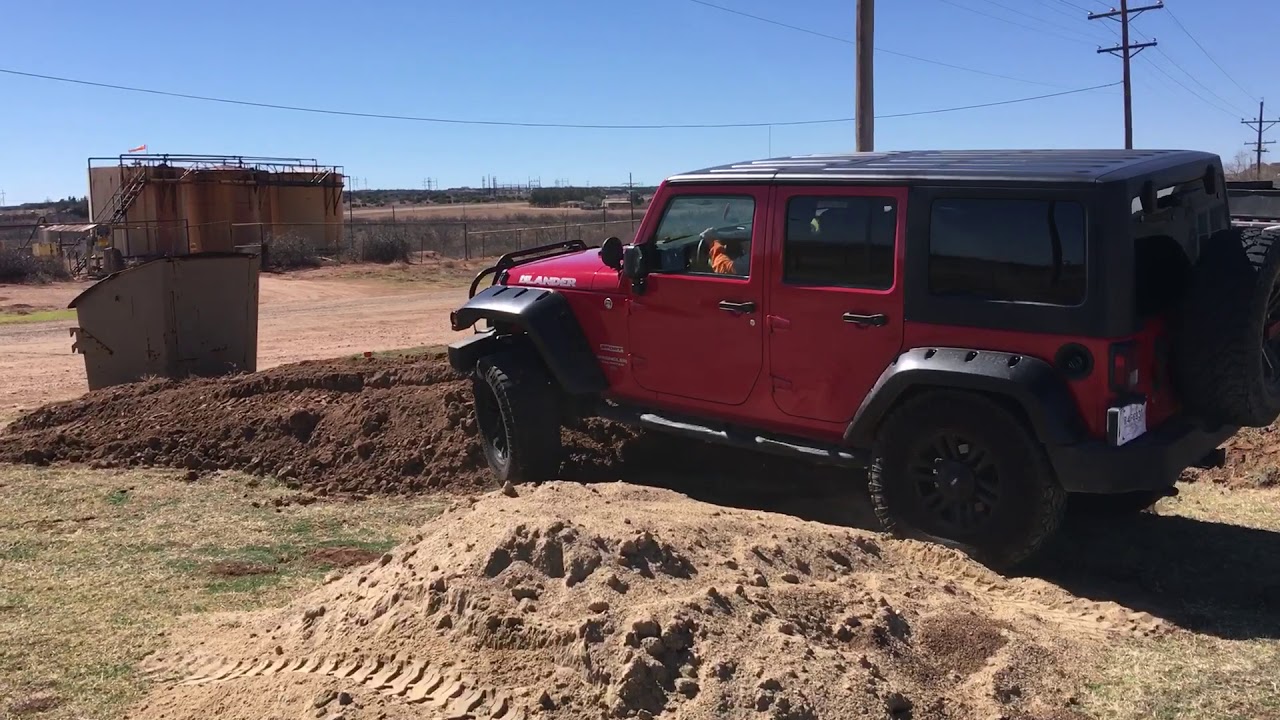Jeep gets stuck on a small hill - YouTube