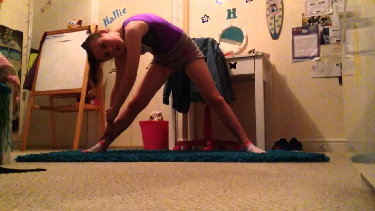 How To Do The Splits | FourGymnasticGirls - YouTube