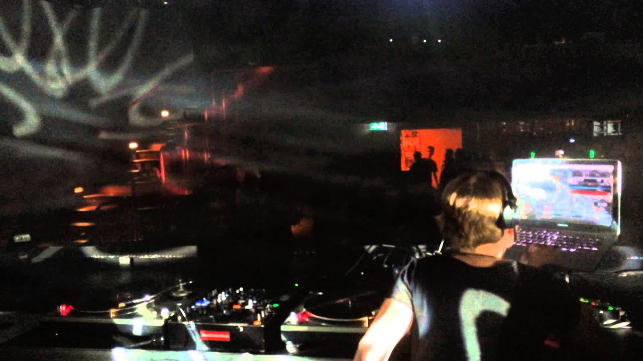 Ignite @ BASSFACED Chicks Edition @ Paard Van Troje, Den Haag 5-12-2014 - YouTube