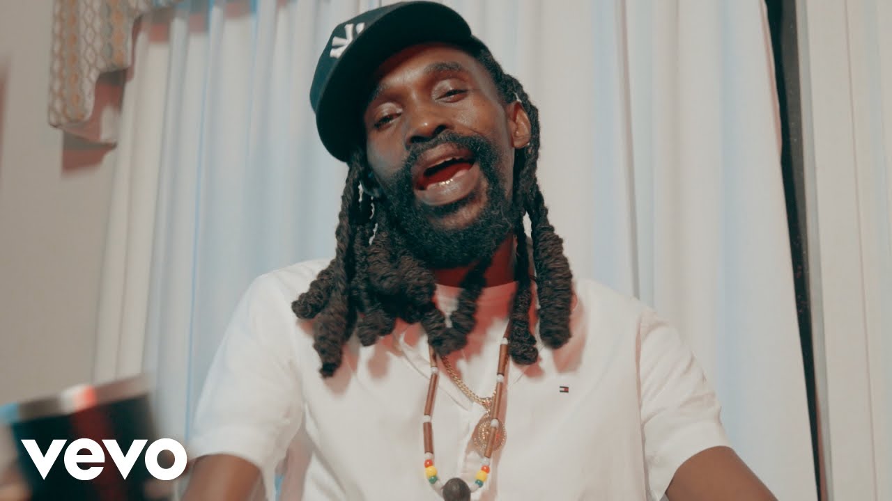 Munga Honorable - Avoid People (Official Music Video) - YouTube