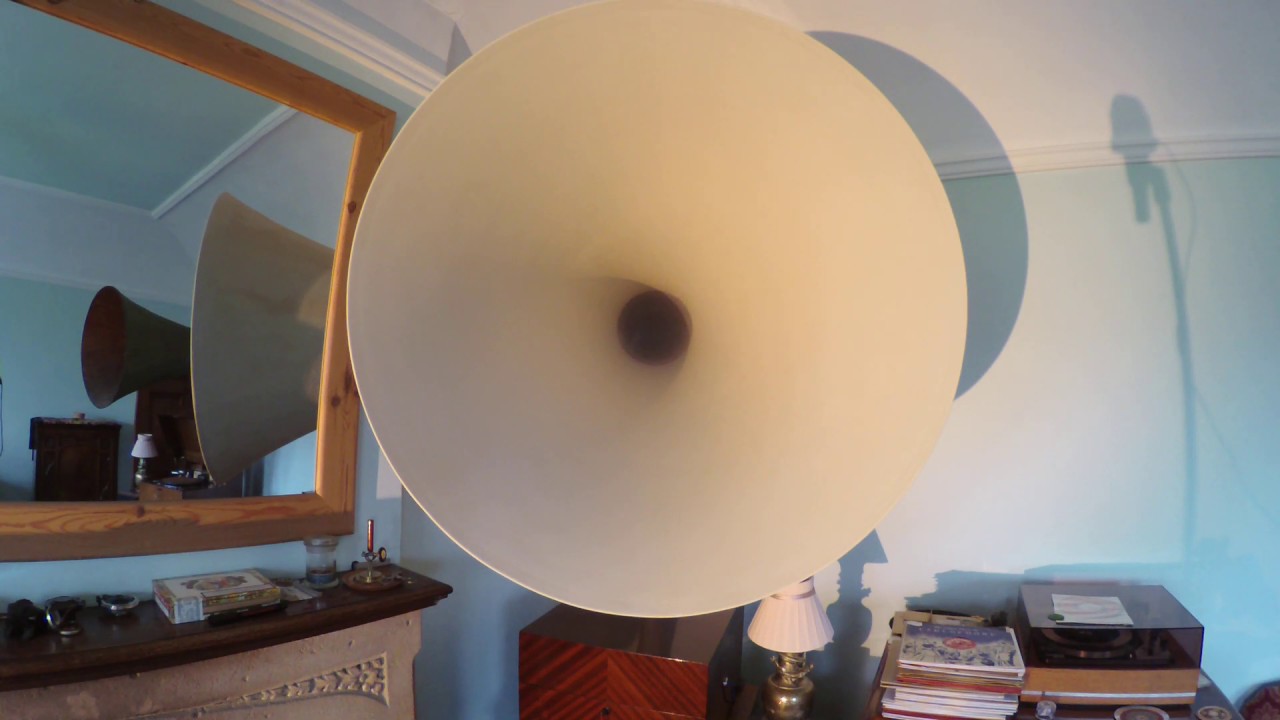 Slatz Randall & his Orchestra: Bessie Couldn't Help It - YouTube