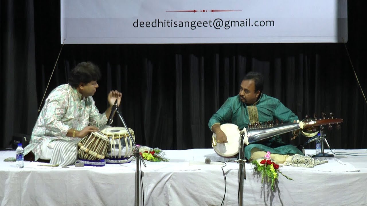 Pandit Amitava Majumdar with Pandit Subhankar Banerjee in concert - YouTube