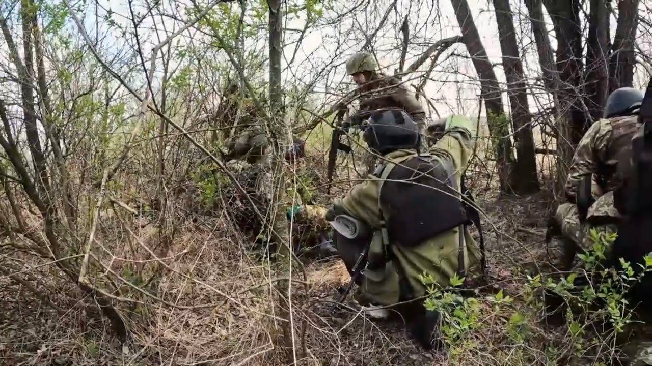 Ukraine GoPro - Hunting Russian Tanks Helmer Cam - YouTube