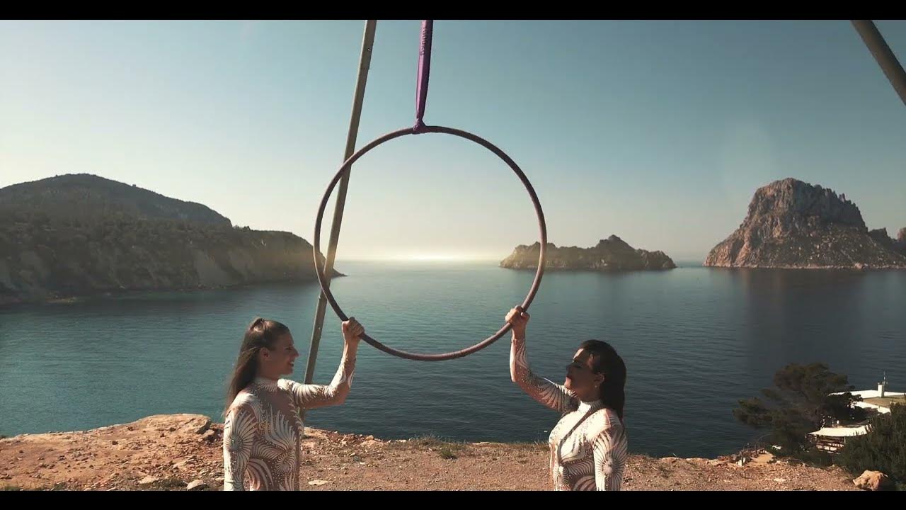 Aerial Duo Iris Gómez And Vanessa Pansi Youtube