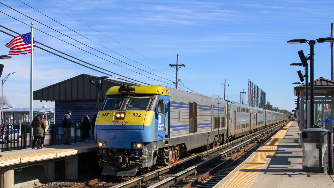 LIRR “Z Train” Diesels Along the Ronkonkoma Branch - YouTube