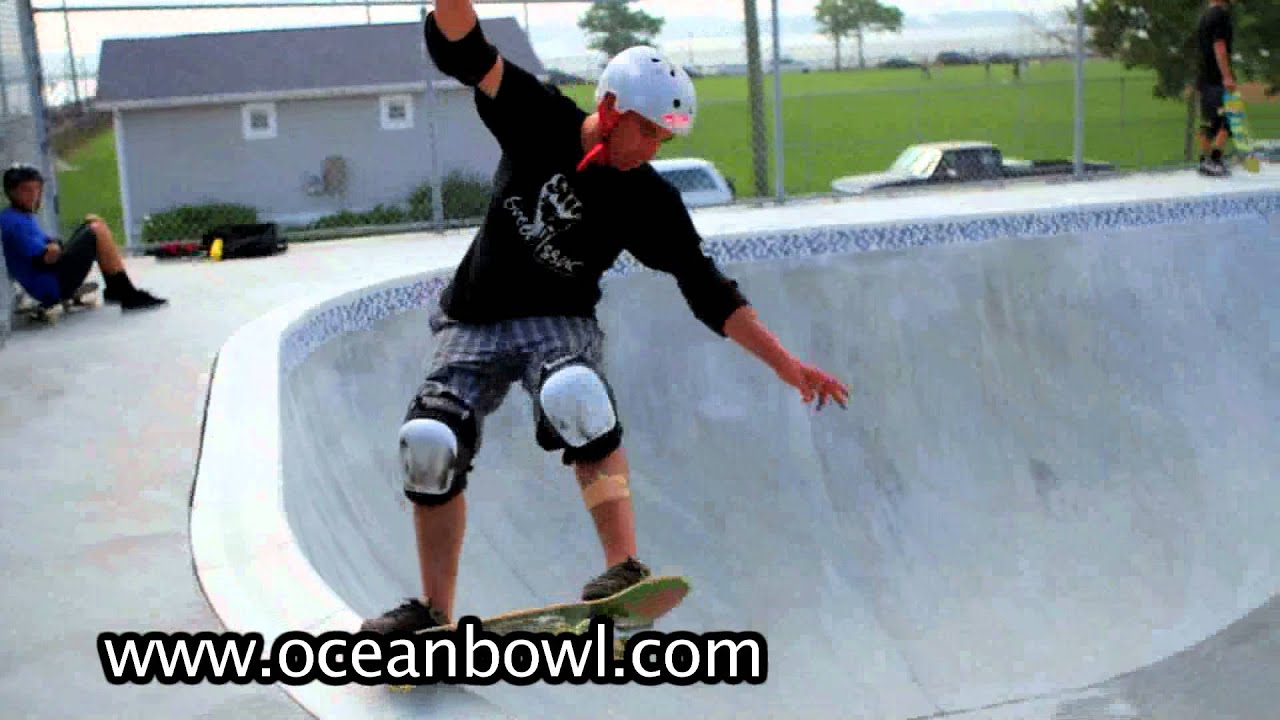 Ocean Bowl Skatepark - New Pool Session 2011 - YouTube