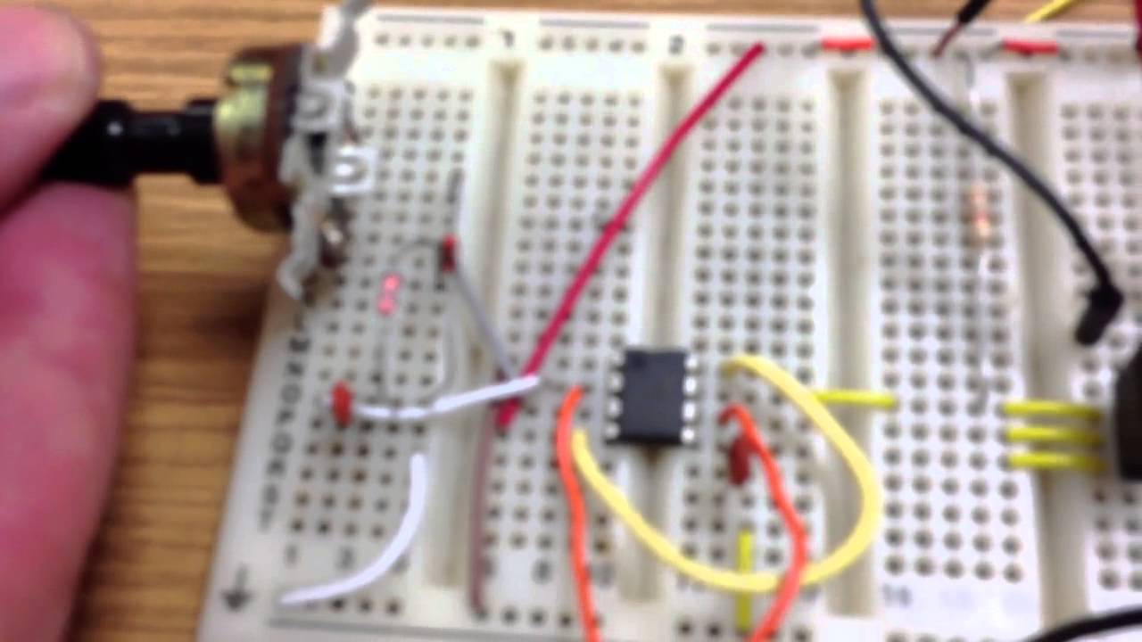 PWM Speed Controlled Fan with 555 - YouTube