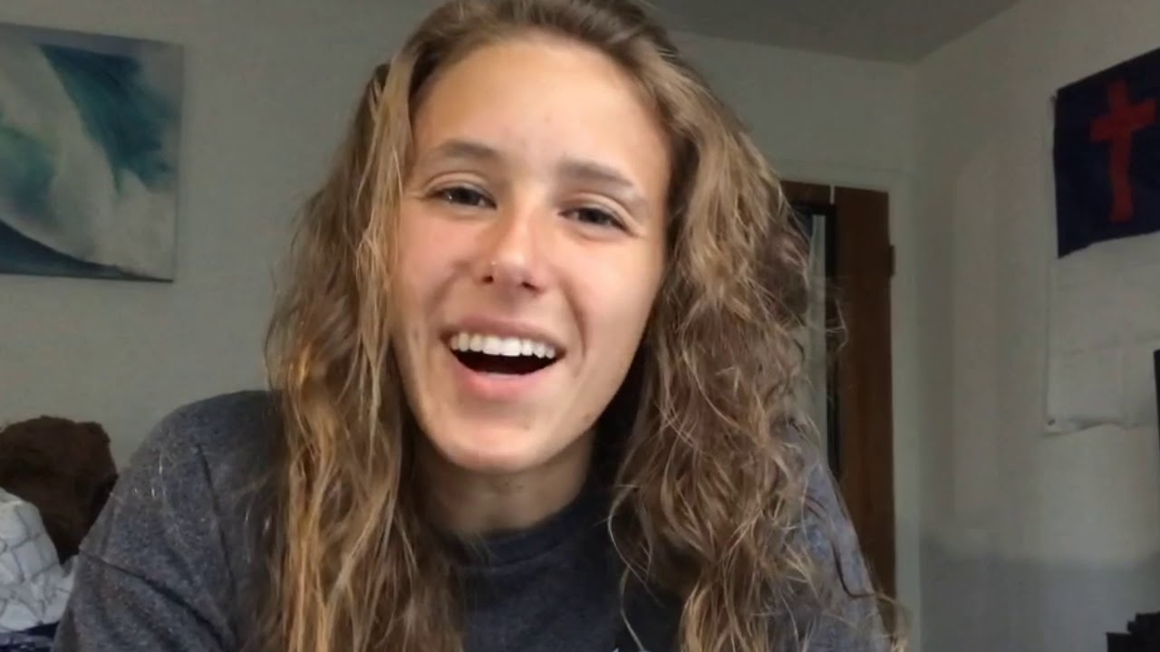 A DAY IN A LIFE OF A COLLEGIATE SWIMMER/RUNNER - YouTube