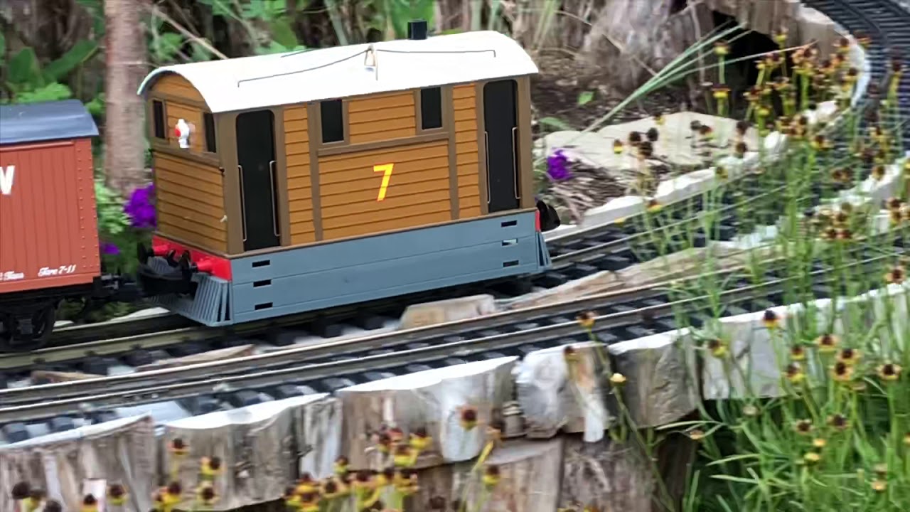 Woodland Express Garden Train Layout at Holden Arboretum- Full Video ...
