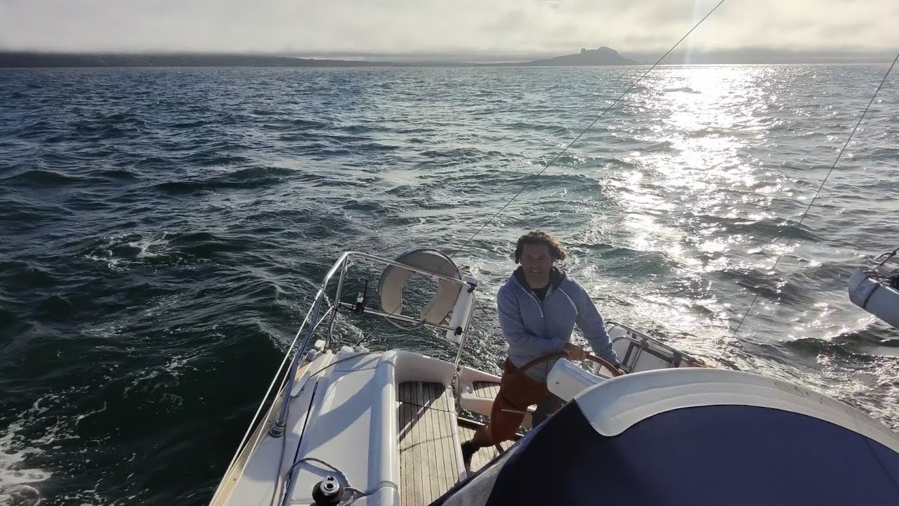 Howth sailing - YouTube