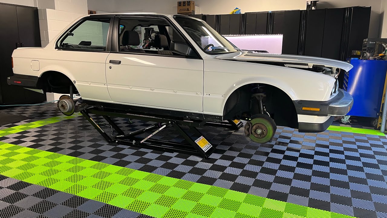 BMW E30 Restoration (1987 325) - YouTube