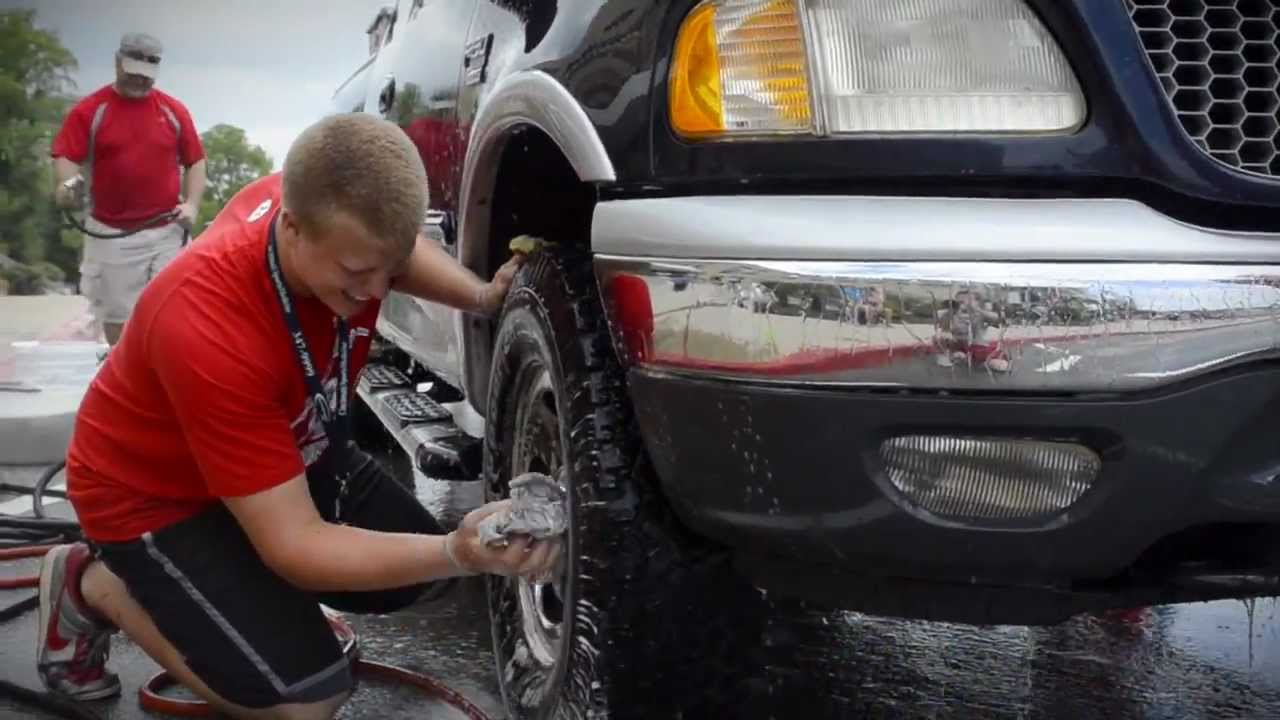 Dixie Heights Football Car Wash for a Cure - YouTube