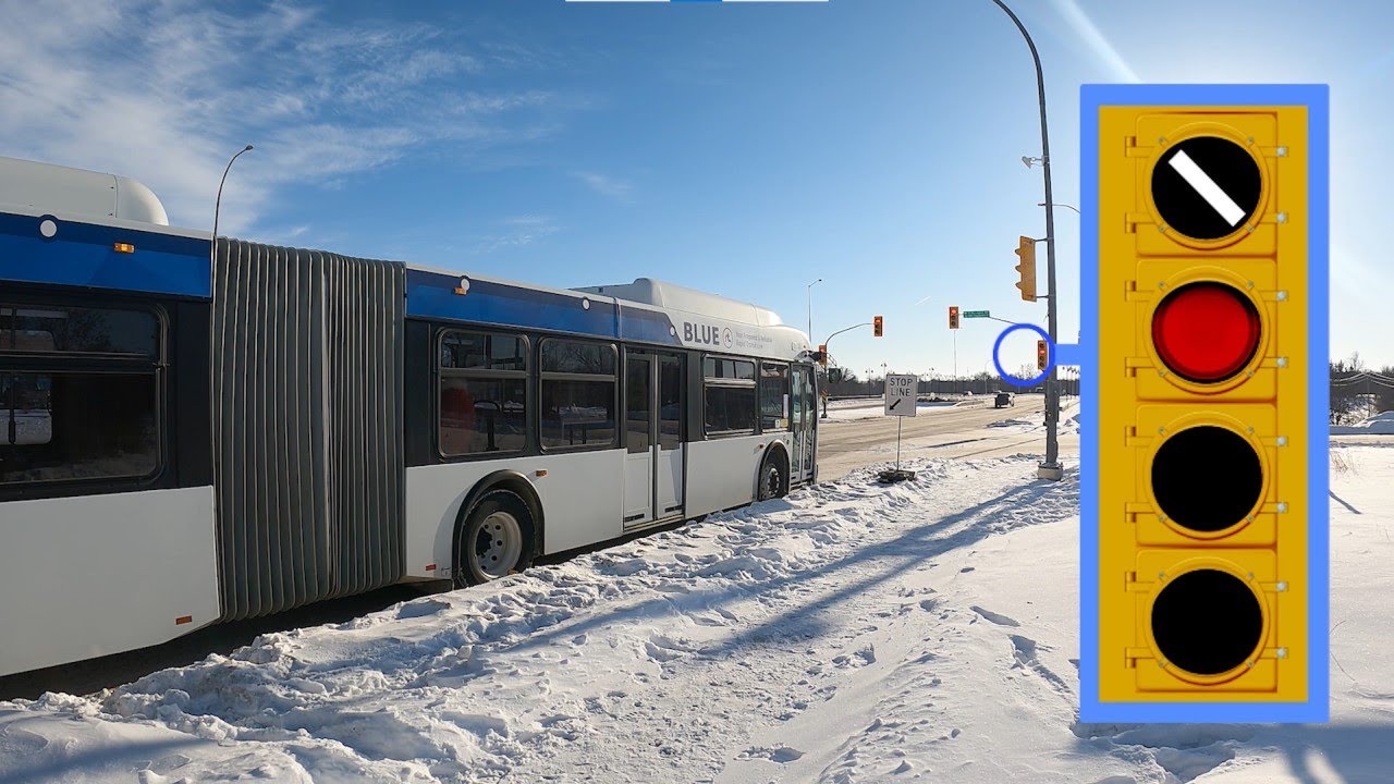 Un feu de priorité pour le transport en commun à Saint-Norbert - YouTube