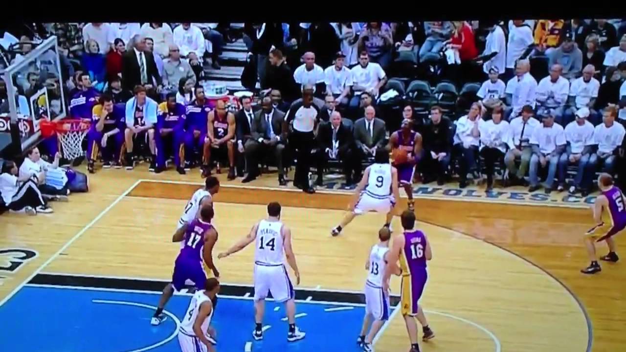 Dead weight kobe with the worst flop in nba history - YouTube