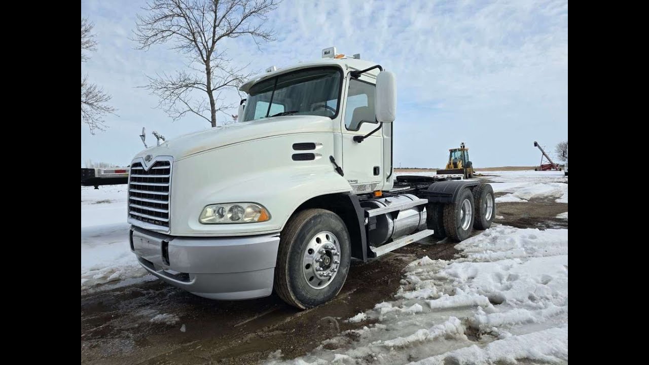 2004 Mack Daycab Truck, 387,145 Miles, 460 Mack Engine, 18 Speed Mack ...