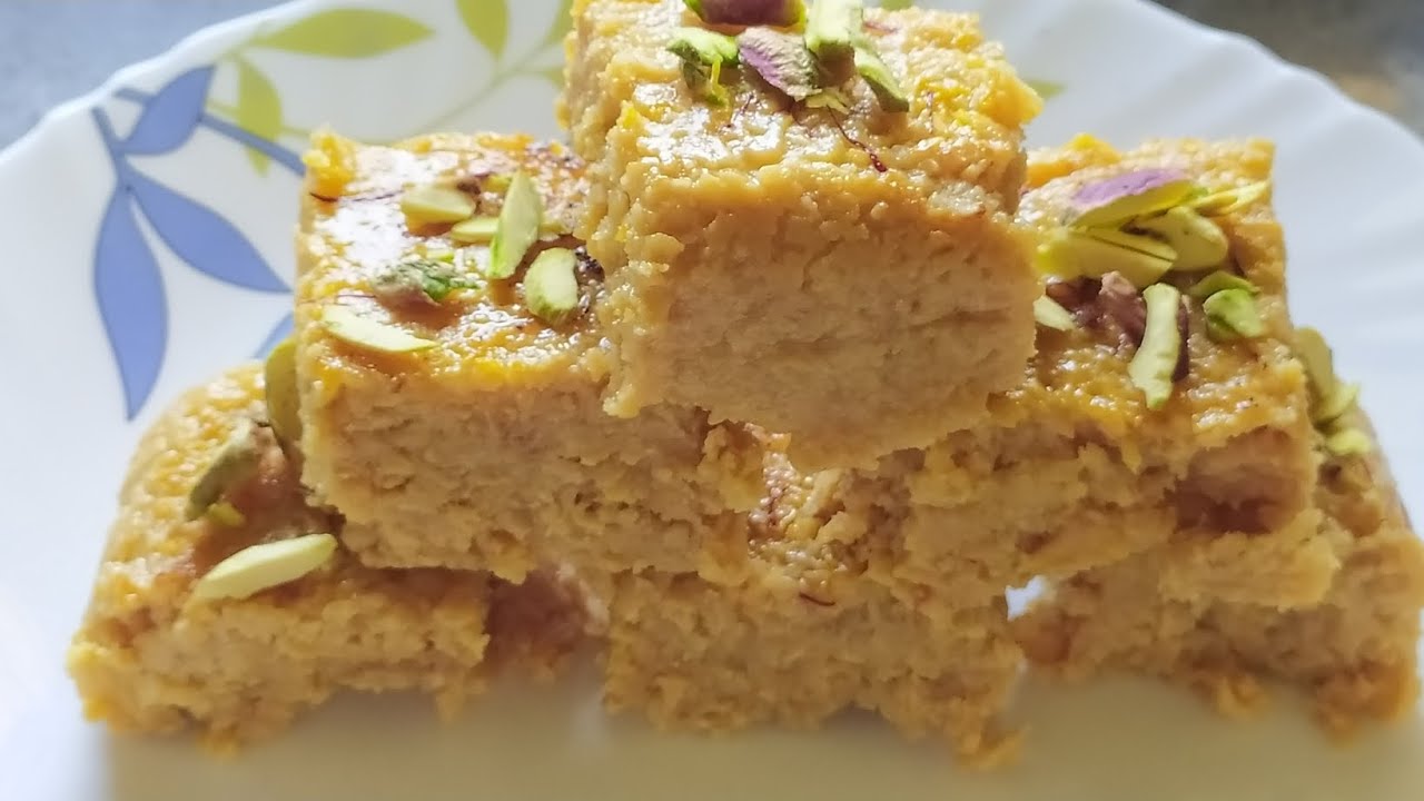 Doodh Malai Barfi दूध मलाई बर्फी . - YouTube
