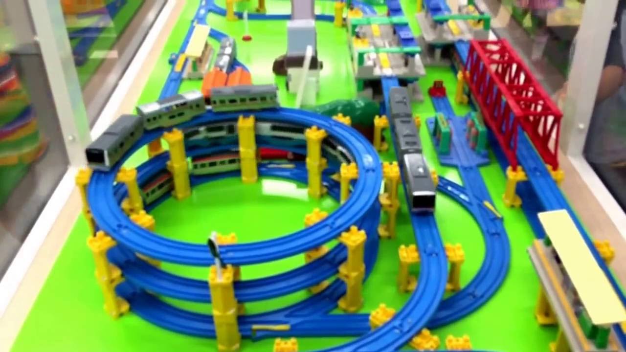 Japan Tokyo train model - YouTube