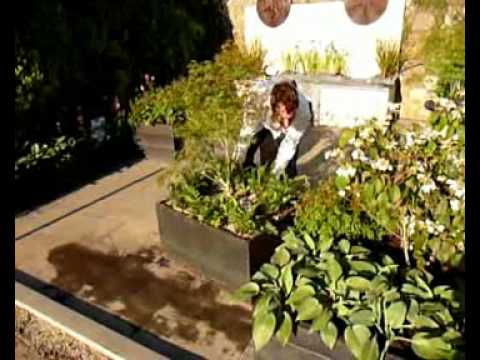 movable planter box by MAXIMIZE DESIGN - YouTube